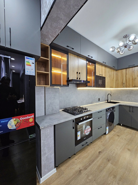 ;Ресторан Brasserie (Ойбек) 3х комнатная LUX
