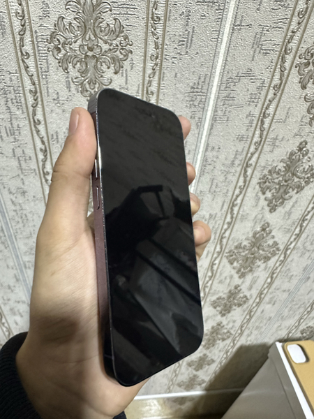 iPhone 14 pro Purple