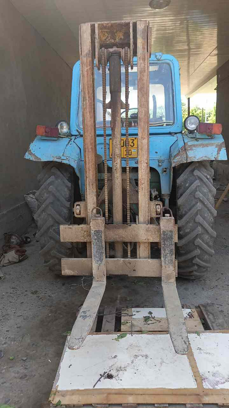Belarus mtz80 traktor