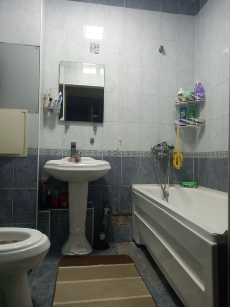 Шайхонтовур.ок тепа тараф.2³хона..сотилади.65000уе.келишамиз..