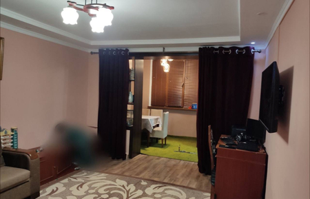 Pavarotda sharq kulbini oldiga srochna 3 xonali uy ijaraga beriladi