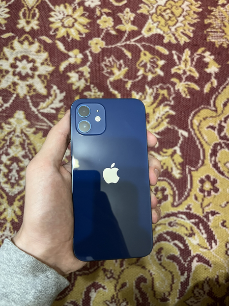 Продается Iphone 12