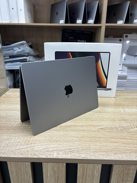 Macbook pro 2023 M3pro 36/1TB