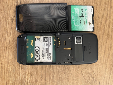 Retro_Telefon_Hous Nokia E51 сотка Е51  чорний