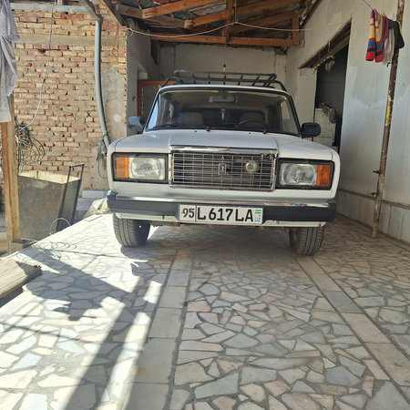 2107 satiladi benzin,gaz joq!