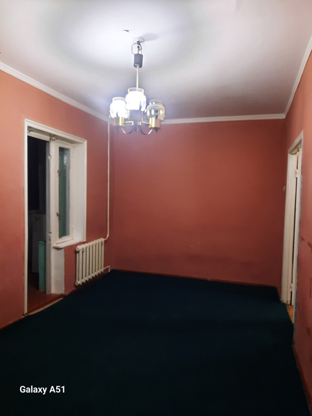 Срочно продаётся Юнусабвд-18  2/2/4 кирпич 76-серия