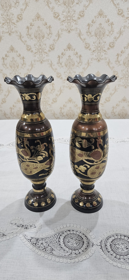 Продаю Индийские вазы антиквариат