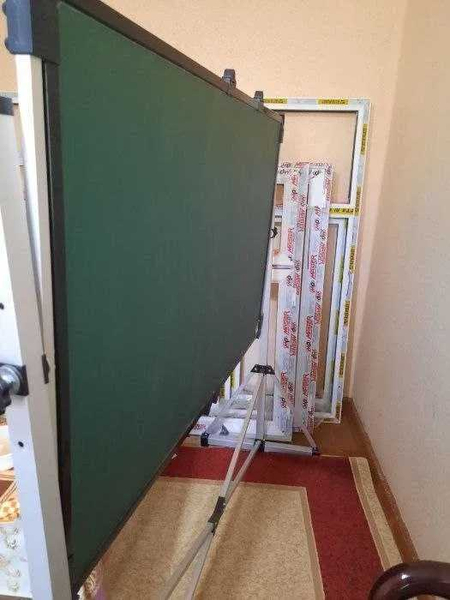 Yangi qalin mustahkam 1,5x1 m ikkitomonlama bo'rli-flamasterli doska