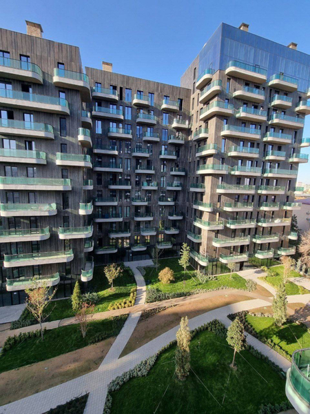 Продам квартиру 3х ком 83м2 + балкон 22м2 ЖК 