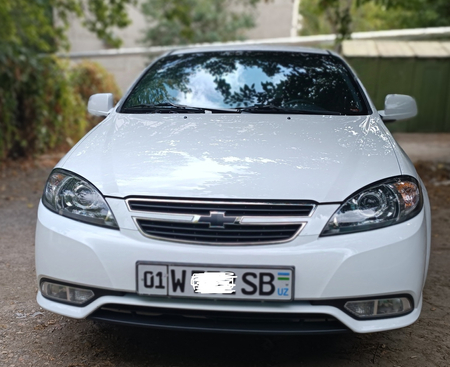 Продам автомобиль GENTRA lacetti