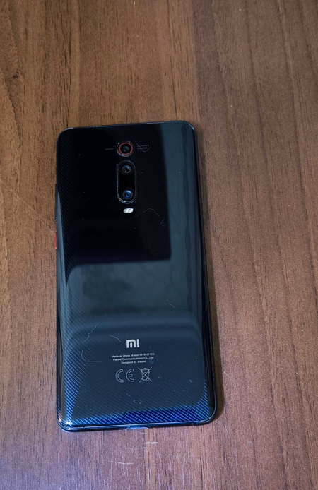 Продается б/у смартфон Xiaomi Mi 9T 6GB/128GB