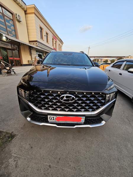 Продаётся HYUNDAI SANTA FE 2022