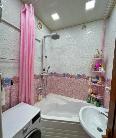 Метро Новза Чиланзар 7 2х комнатная  Балкон 1.5*3 с Евроремонтом