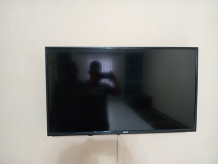 1 telvizir 2 parabarizkiy anten bar 4 milyon bolatin jeri