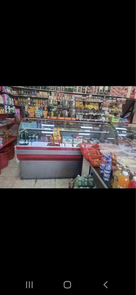 Продаётся витринный холодильники и электро печь.