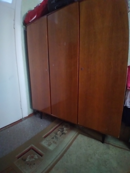 Срочно Продаётся шкаф