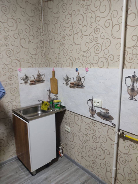 Чирчик шахри 4 микро районда 2 хонали сотилади 27.500$