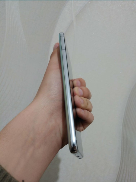 samsung s21 plus sostayanisi ideal
Telefon + original AKG naushnik + z