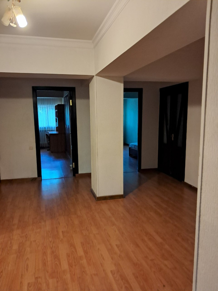 Аренда 4 ком кв м. Космонавтов