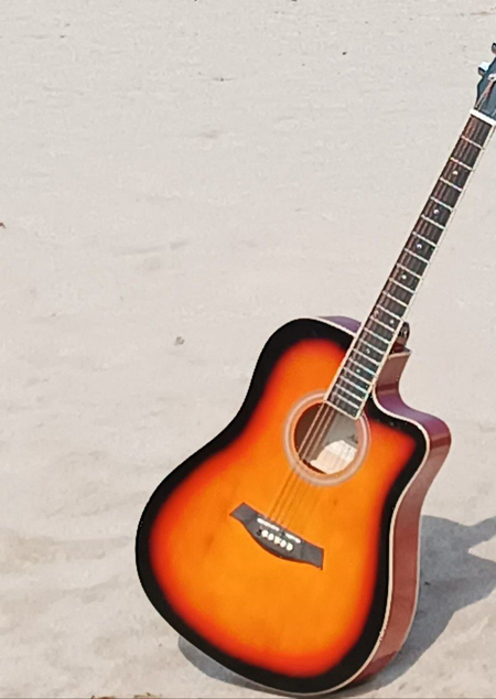 Gitara sotiladi Srochna