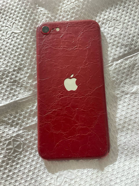 Iphone SE ideal holatda