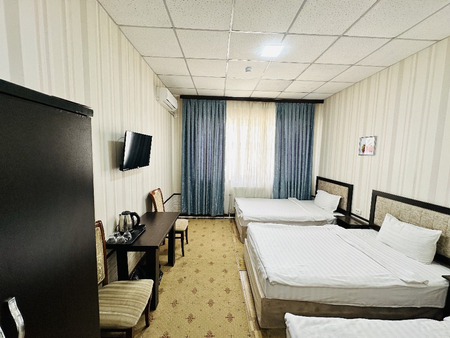 Hostel 1kishiga 150000 sum nonushtasi bilan 
- кенг, озода ва шинам хо