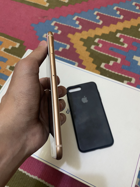 Iphone 8 plus Gold