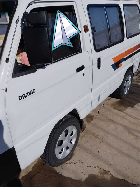 Damas sotiladi luks