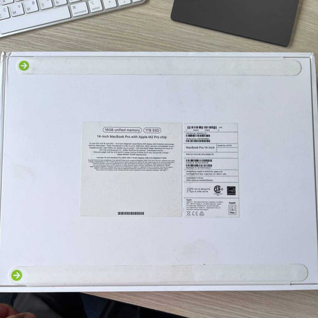 Macbook pro M2 pro 16/1 TB