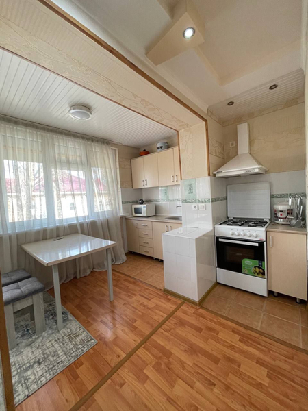 Продается 4х комнатная Цум 110 школа 90кв.м 2-Балкона