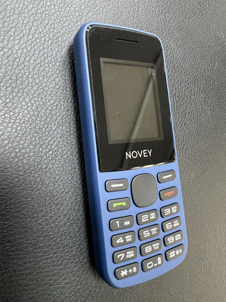 Продается NOVEY C10 cdma (perfectum) сотилади