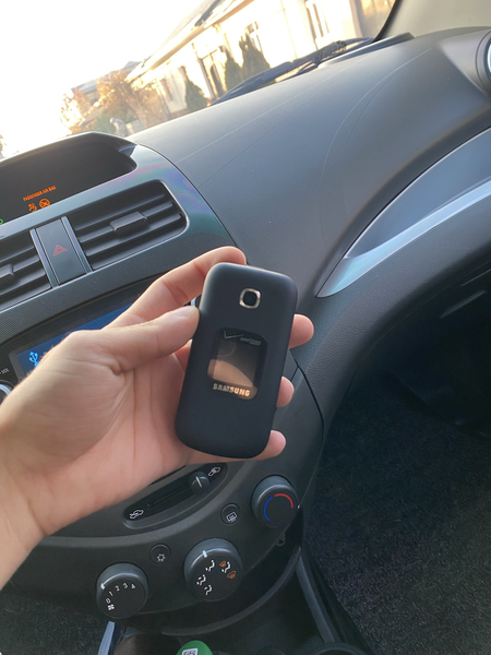 Samsung Gusto 3 sotiladi