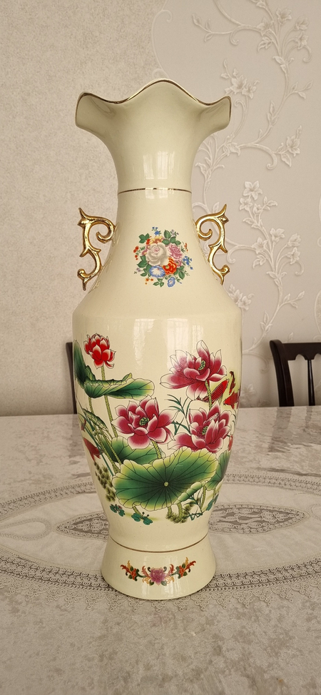 Ваза для цветов         .