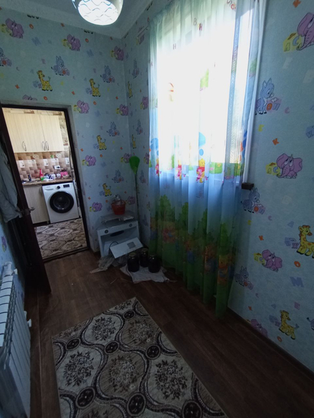 .Продам 1х2комнатную балкон 2х6метр под евро 42м2 мебельтехника 45,5$.