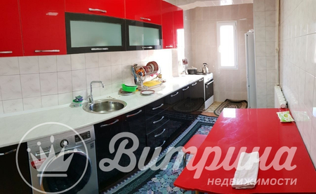3 комнатная на Ойбеке. 75 кв.м. Срочно