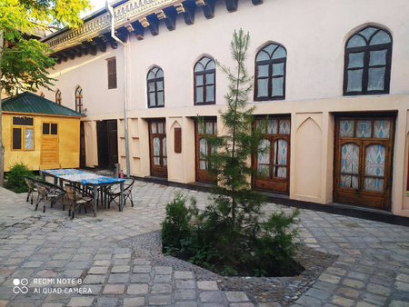 Qizlar uchun kvartira beriladi