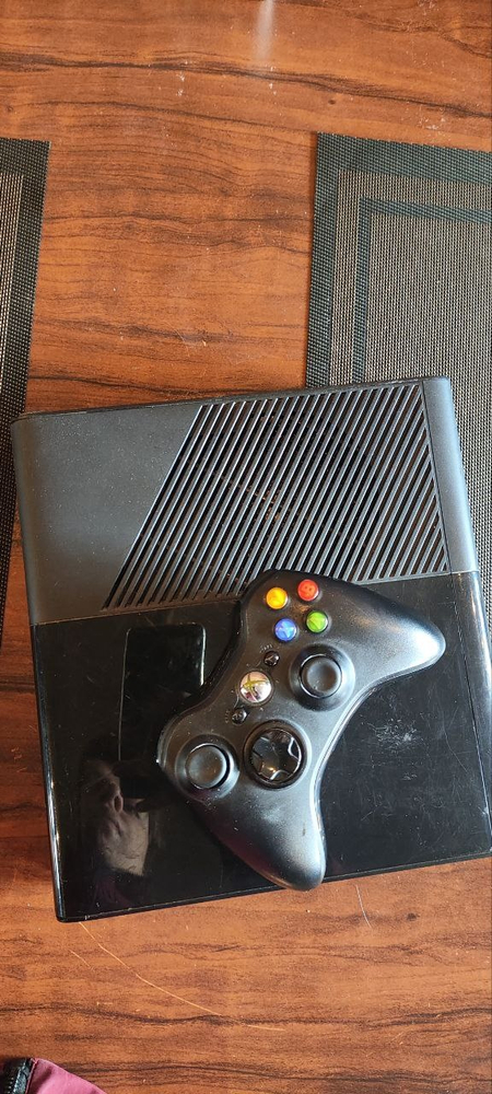 Продаётся XBOX 360E