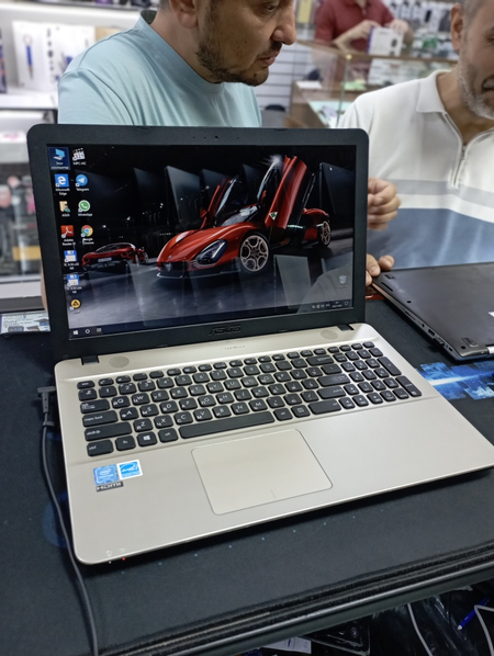 Ноутбук в идеальном состояние! Asus x541 N4200 4/512ssd
