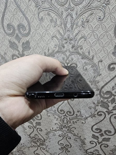Samsung not 8 sotiladi