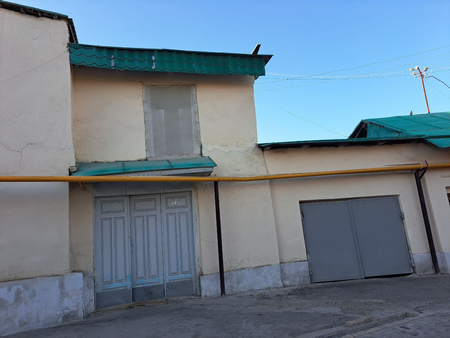 Xast Imom masjid yonida 2,2 sotikli xovli sotiladi Hotel qilishga zoʻr