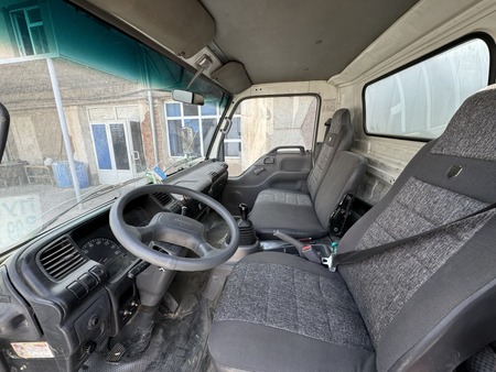 Isuzu 5Tn holati yahshi 2010 yil