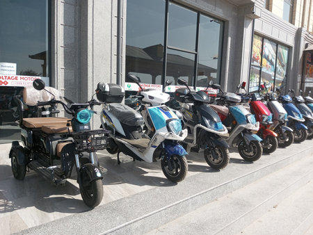 Elektro Skuter va Mopedlar