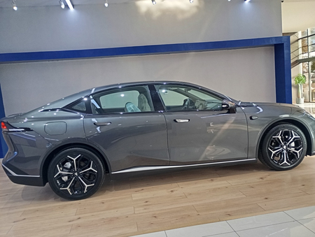 Changan Deepal SL03 200max gibrid sotuvda