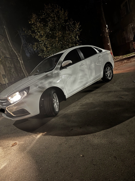 Продается Lada Vesta 1.6