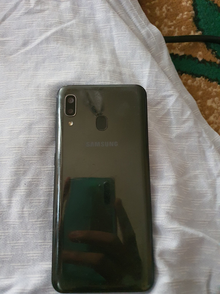 Samsung A20 xotira 2/32