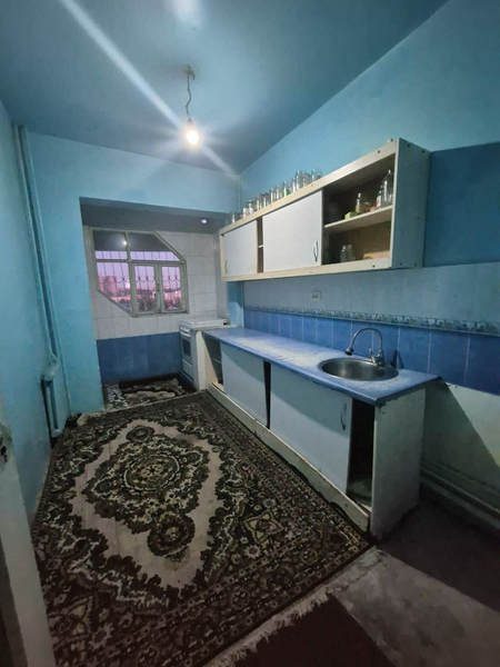 Sebzor daxasi 3/7/9 balkon 1x7