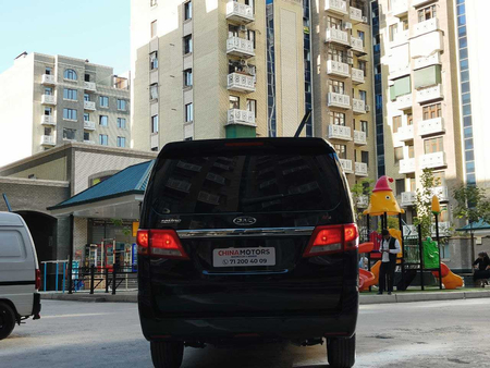 JAC M4, 9 o'rindiqli, (prava B)