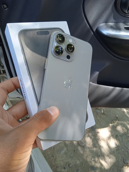 Iphone 15 pro max dubai