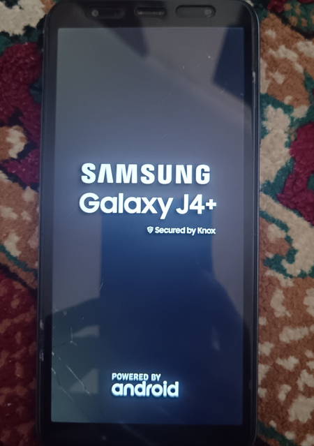 Продаётся SAMSUNG Galaxy J4 плюс Обращайтесь.