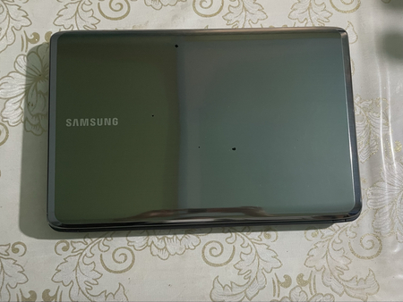 Samsung noutbuk. Kop ishlatilmagan. Holati ideal